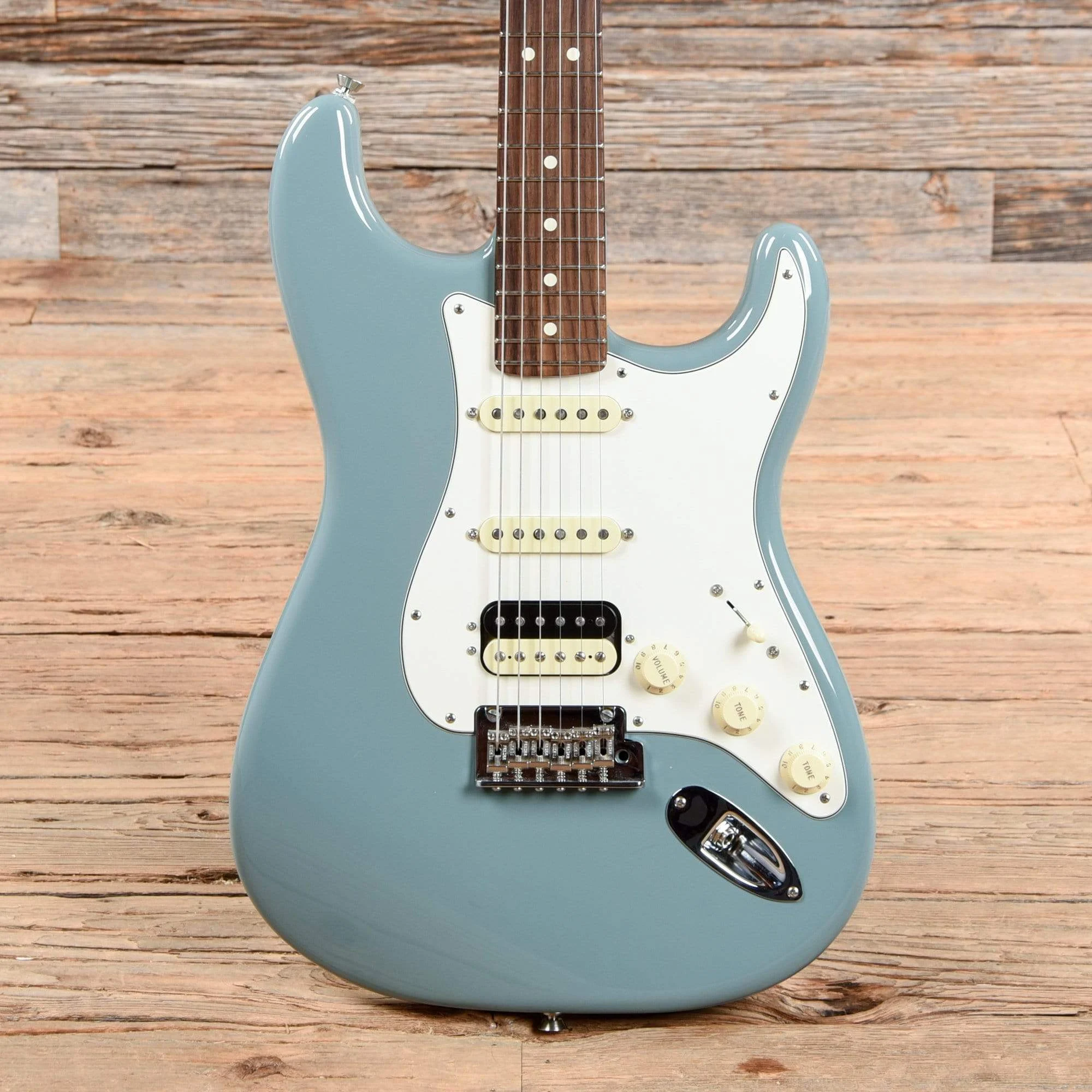 Fender American Pro Stratocaster HSS Sonic Grey 2019